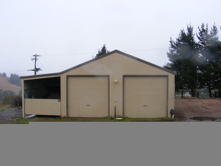 Custom Built & Designed Garages & Sheds
